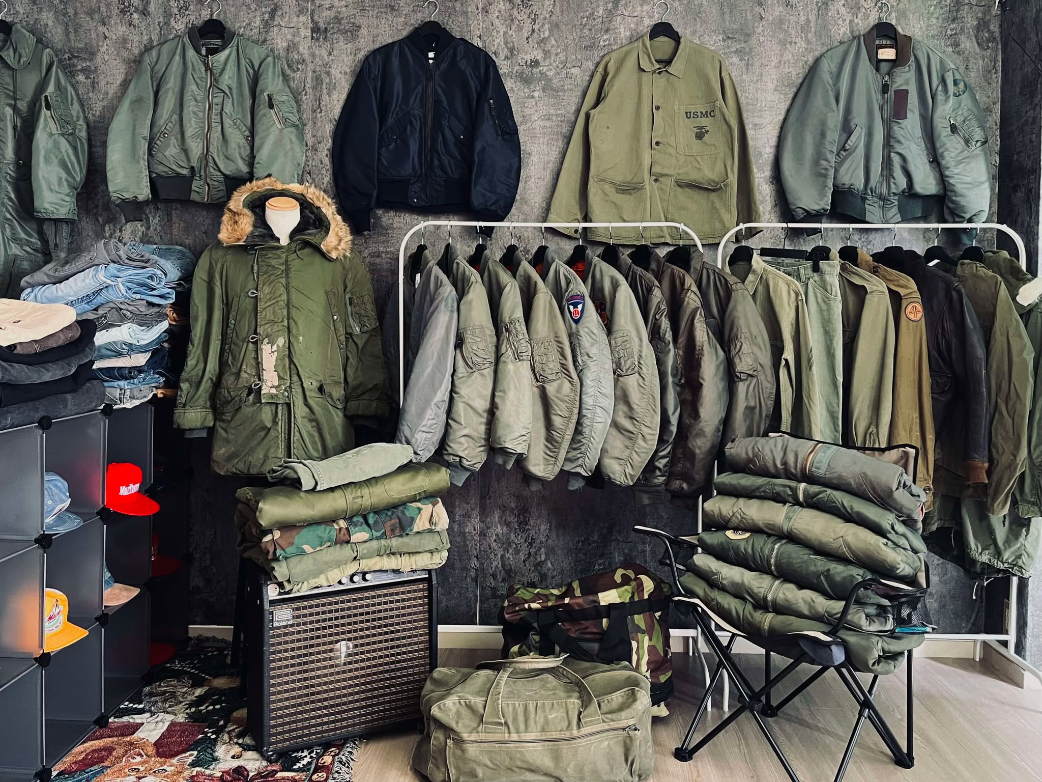 A:S MILITARY | Amb:STORAGE
